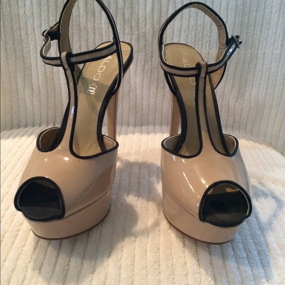 Aldo | Shoes | Aldo Tanblack Patent Leather Platform Sandals | Poshmark