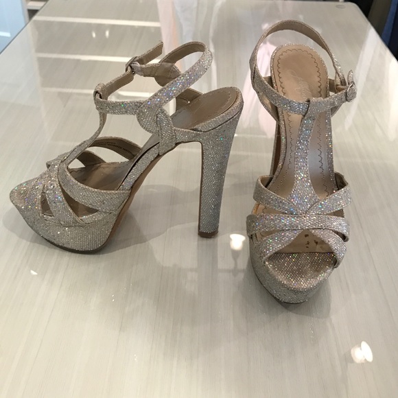 platinum | Shoes | Gorgeous Silver Shoe | Poshmark