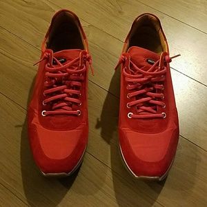 Magnanni on Poshmark