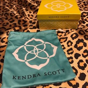 Kendra Scott - Kendra Scott Authentic Gift Box NWOT from Barbara's ...