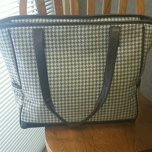 Thirty-one on Poshmark