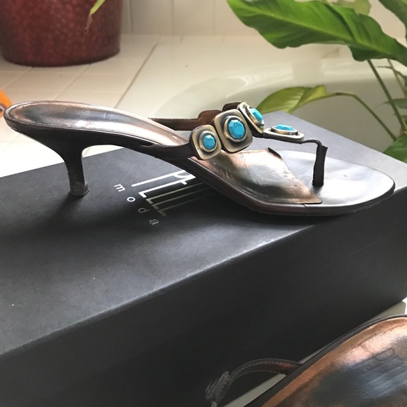 pella moda | Shoes | Pella Moda Brown Sandals With Turquoise Trim ...