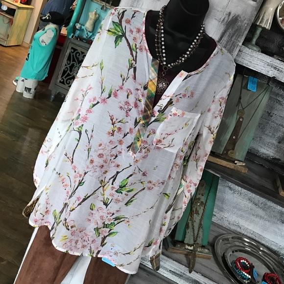 Aratta | Tops | Aratta Olympia | Poshmark