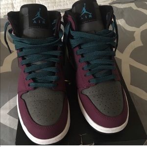 Kay's Closet (@kayg0ldi) | Poshmark