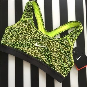 Nike | Intimates & Sleepwear | Nwt Nike Pro Classic Green And Black ...