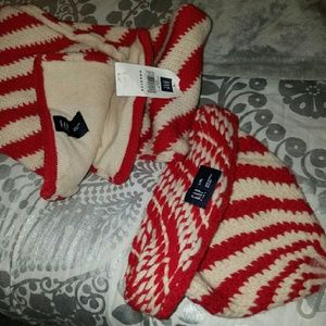 GAP | Accessories | Nwt Red Striped Hat And Scarf Set | Poshmark