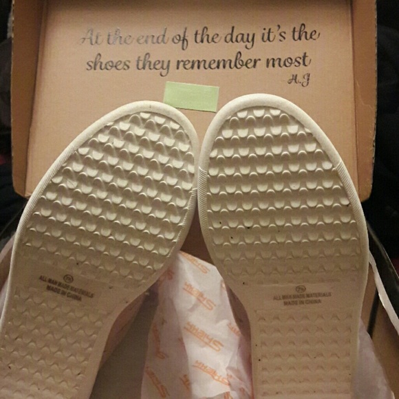 Shiekh Shoes | Shoes | Soldsheikh Wedge Shoe Overland Style Nude Velvet ...