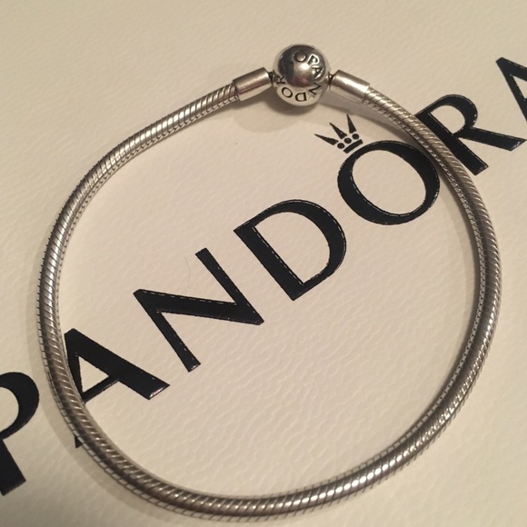 Pandora | Jewelry | Pandora Smooth Round Clasp Bracelet 83in2cm Euc ...
