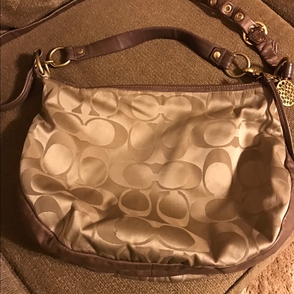 Coach | Bags | Authentic Coach Signature Hobo Bag | Poshmark