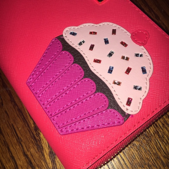 kate spade | Bags | Kate Spade Take The Cake Neda Cupcake Wallet | Poshmark