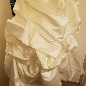 Alfred Angelo | Dresses | Alfred Angelo 208 Style | Poshmark