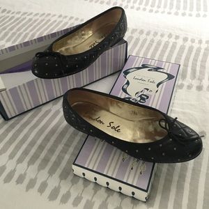 London Sole on Poshmark