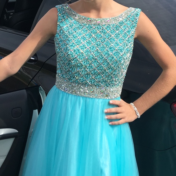 Dresses | Selling Prom Dress | Poshmark