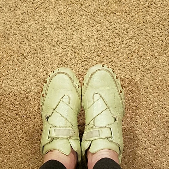 Puma | Shoes | Puma Limited Addition Leather Sneakers | Poshmark