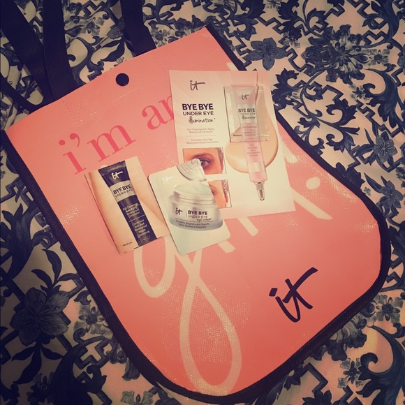it cosmetics | Makeup | It Cosmetics Samples With Bag | Poshmark