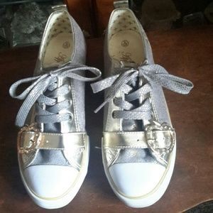 Apple Bottoms on Poshmark