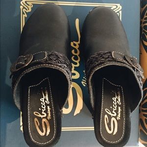 Sbicca | Shoes | Sbicca Clogs With Heel | Poshmark