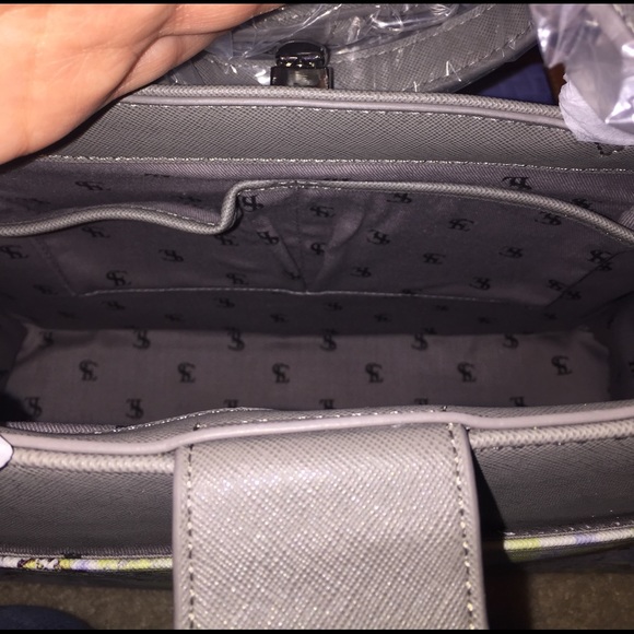 Snob Essentials | Bags | Snob Essentials Purse | Poshmark