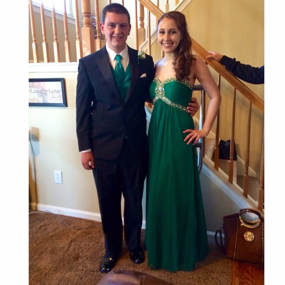 Xscape | Dresses | Emerald Green Prom Gown | Poshmark