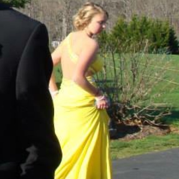 Cache | Dresses | Cache Yellow Prom Dress | Poshmark