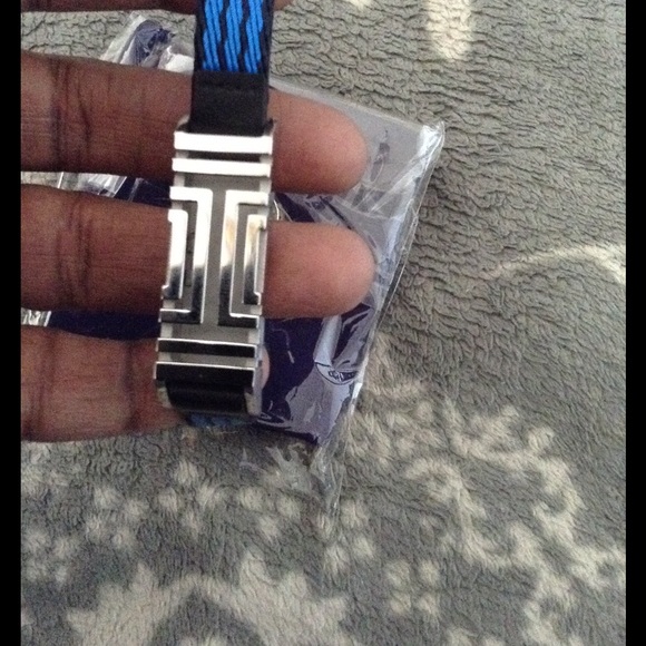 Tory Burch | Accessories | Newtory Burch Sport Fitbit Alta Bracelet ...