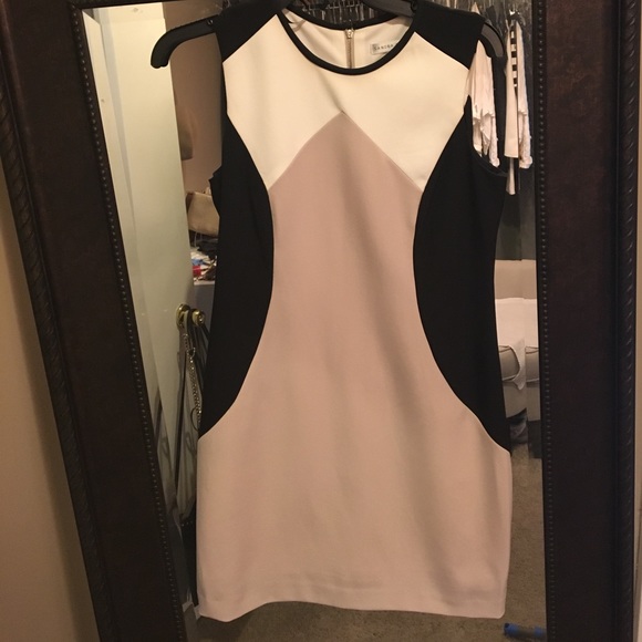 Dresses | Very Classy Figure Flattering Dress | Poshmark