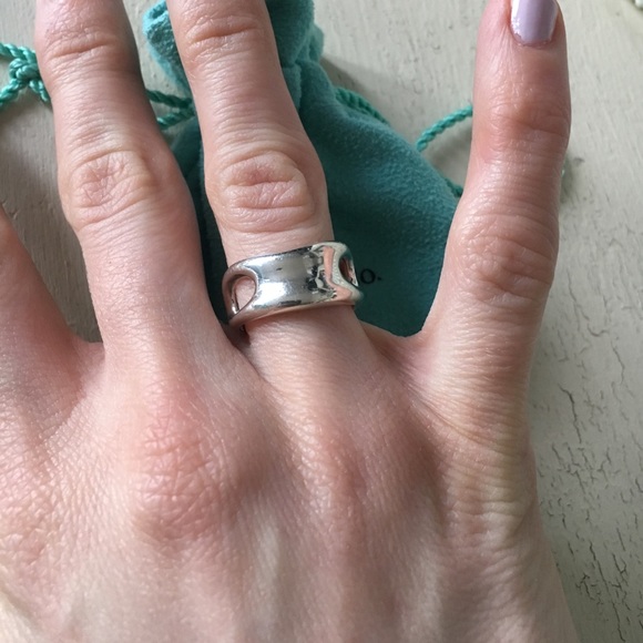 Elsa Peretti Open Side Ring 2025 www.alhudapk