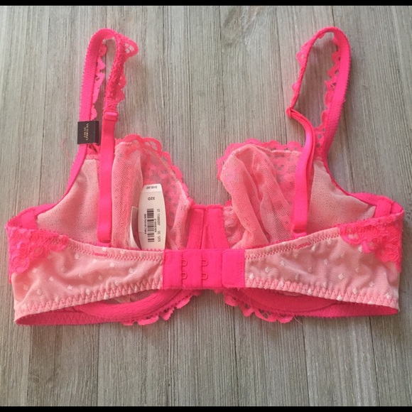 Victoria's Secret | Intimates & Sleepwear | New 32d Victorias Secret ...