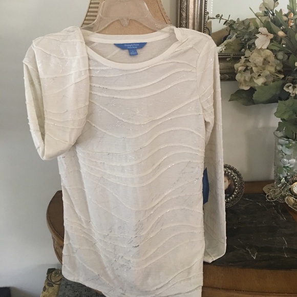 Simply Vera Vera Wang | Tops | Nwtnew Simply Vera By Vera Wang Top ...