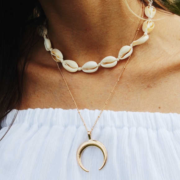 The Wanderlust Bazaar | Jewelry | Hadley Gold Horn Necklace | Poshmark