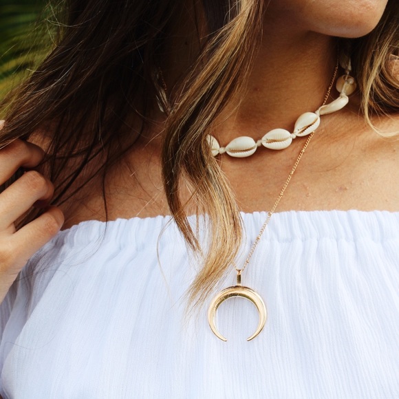 The Wanderlust Bazaar | Jewelry | Hadley Gold Horn Necklace | Poshmark