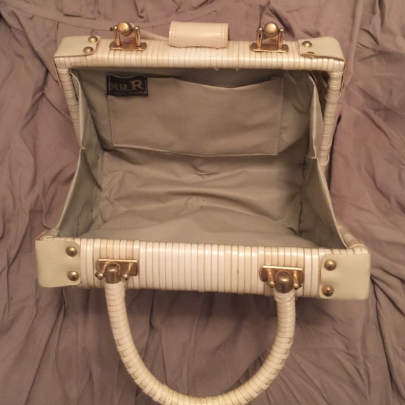 MR R | Bags | Vintage Cute Purse Its Very Unique Cream Color | Poshmark