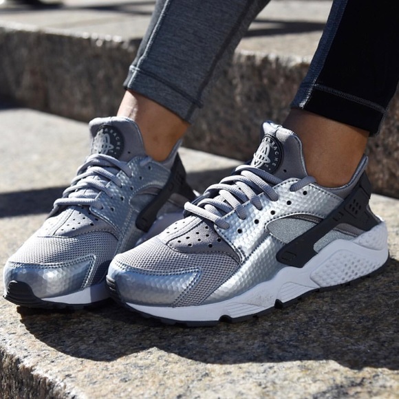 Nike | Shoes | Nwt Nike Huarache Metallic | Poshmark