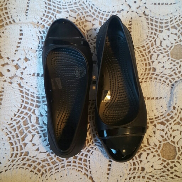 CROCS | Shoes | Crocs Black Cap Toe Flats | Poshmark