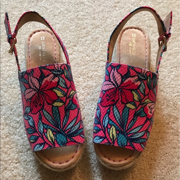 Naturalizer | Shoes | Naturalizer Sandals | Poshmark