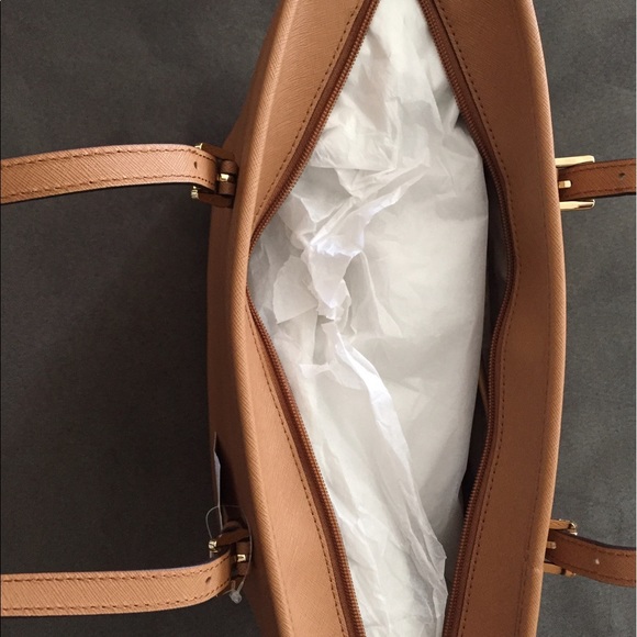 Michael Kors | Bags | Nwt Michael Kors Jet Set Travel Handbag In Acorn ...