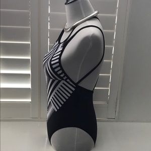 Curvy Couture | Swim | White Black Figure Flattering One Piece Nwt ...