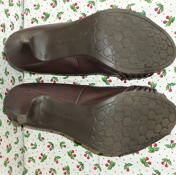 Dress Barn | Shoes | Dressbarn Euc Brown Peep Toe Heels Size 1 M | Poshmark