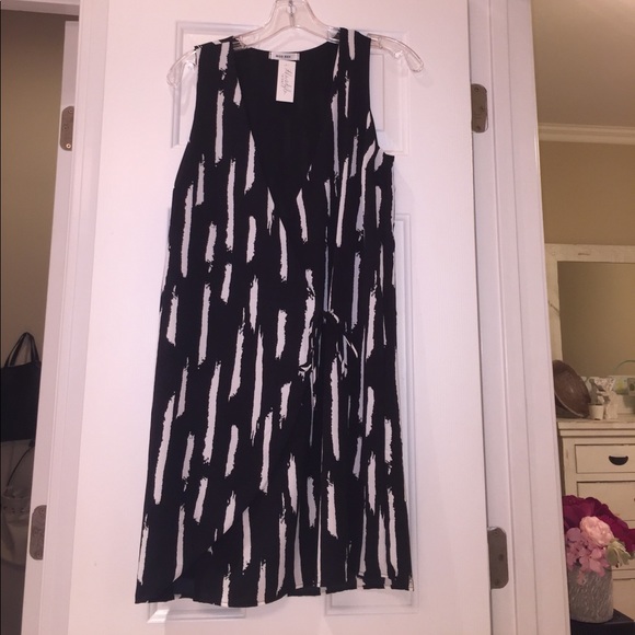 Mod Ref | Dresses | Mod Ref Black White Wrap Dress | Poshmark