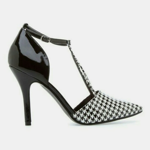 Signature | Shoes | Houndstooth Pattern Heels | Poshmark