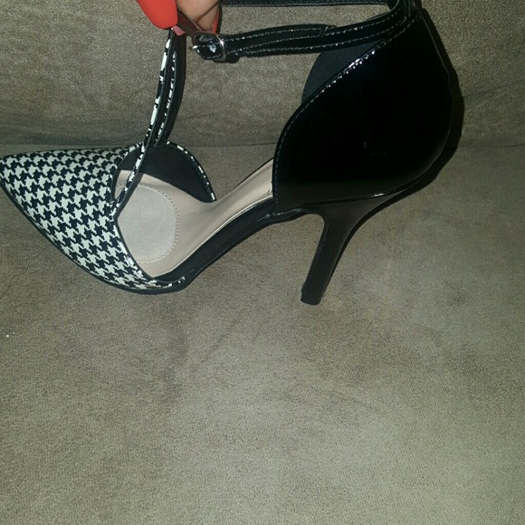 Signature | Shoes | Houndstooth Pattern Heels | Poshmark