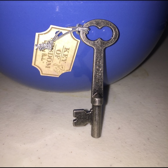 Aunt Birdie | Accessories | Nwt Key Of Wisdom Antique Style Key | Poshmark