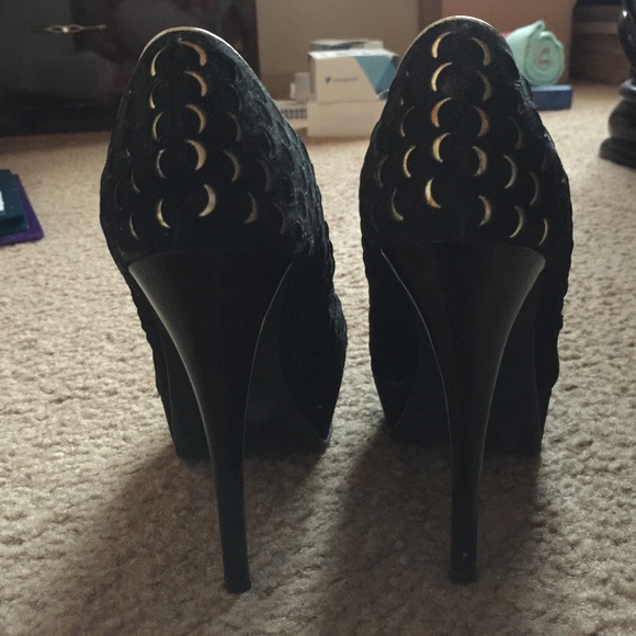 sheikh | Shoes | Sheikh Black And Gold Stilettos | Poshmark