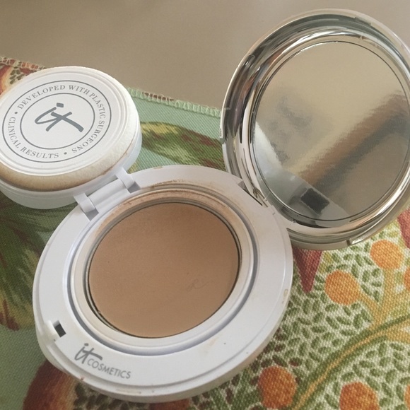 Sephora | Makeup | It Cosmetics Confidence In A Compact Spf 5 Light ...