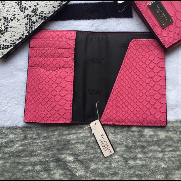 Victoria's Secret | Bags | Nwt Victorias Secret Passportcredit Card ...