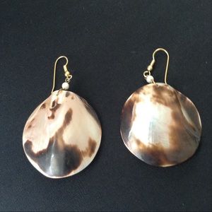 Vintage | Jewelry | Vintage Large Round Shell Earrings | Poshmark