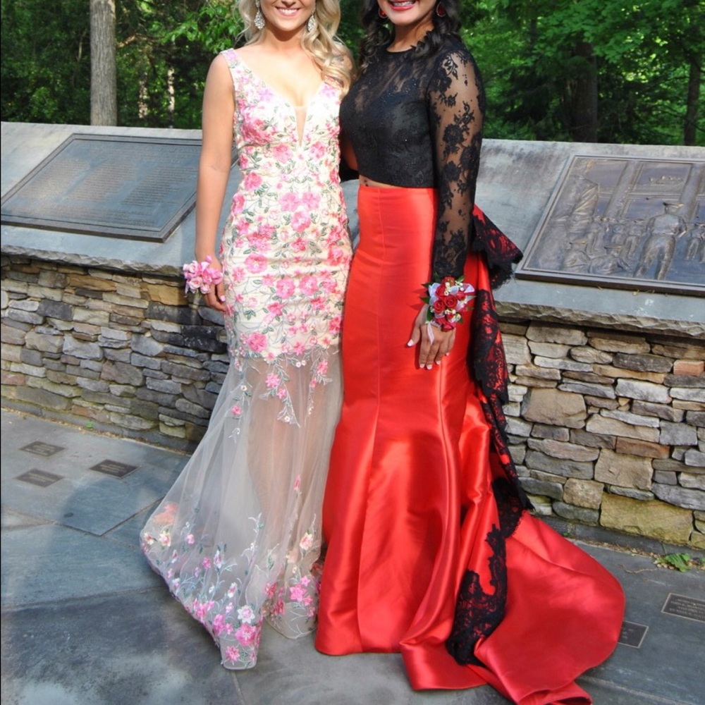 Red And Black Sherri Hill Prom/Pageant Dress! - Gem