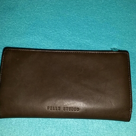 Pelle Studio | Bags | Pelle Studio Clutch Organizer | Poshmark