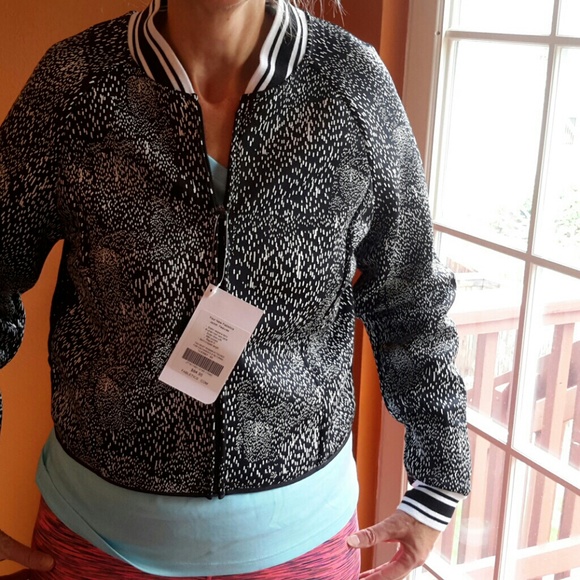 Fabletics | Jackets & Coats | Nwt Fabletics Tia Bomber Jacket Size ...