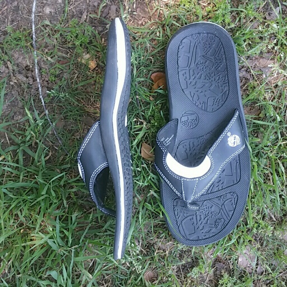 Timberland | Shoes | Timberland Black White Flip Flops 75 Leather ...